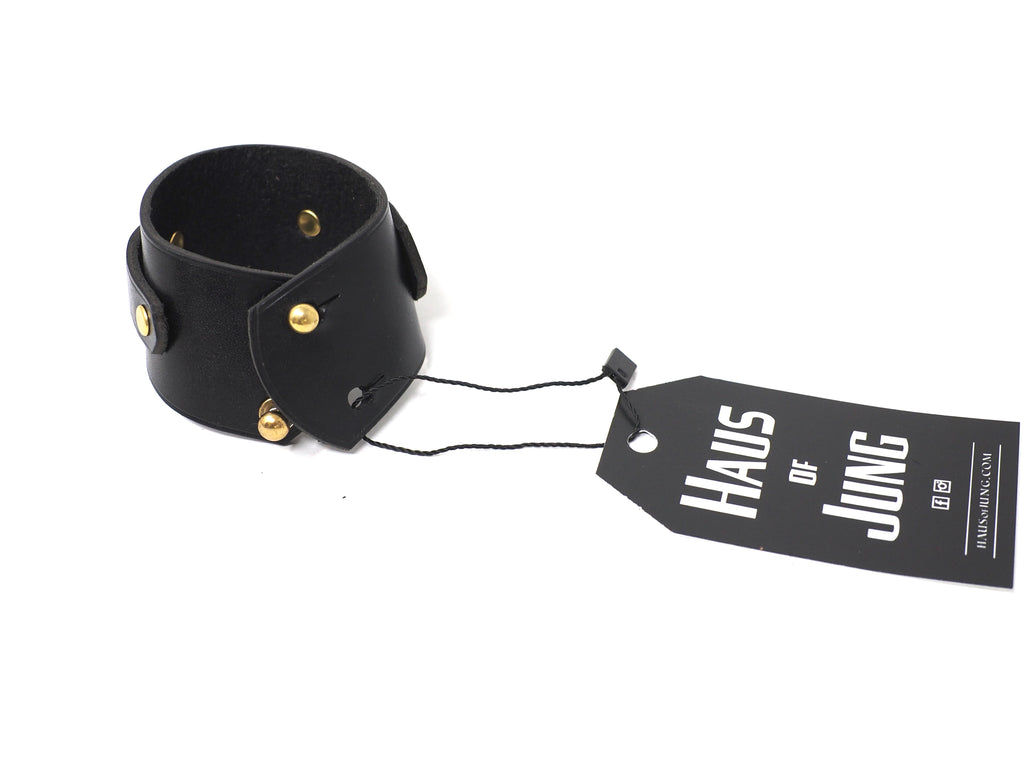 CUFF, D-Ring leather – Haus of Jung